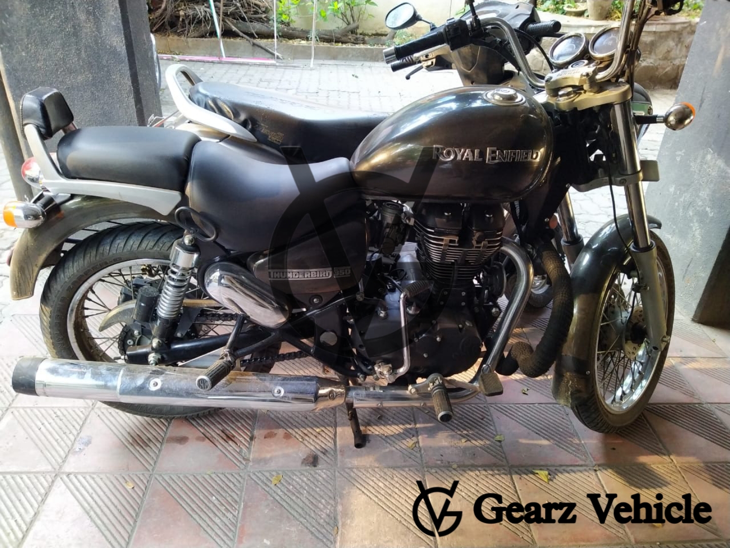 Royal Enfield on rent in Pune | Starting from ₹399/day | 30% Off ...